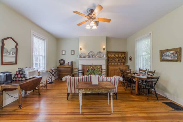 Dinner Train In Kentucky: #1 BEST In Bardstown This Summer